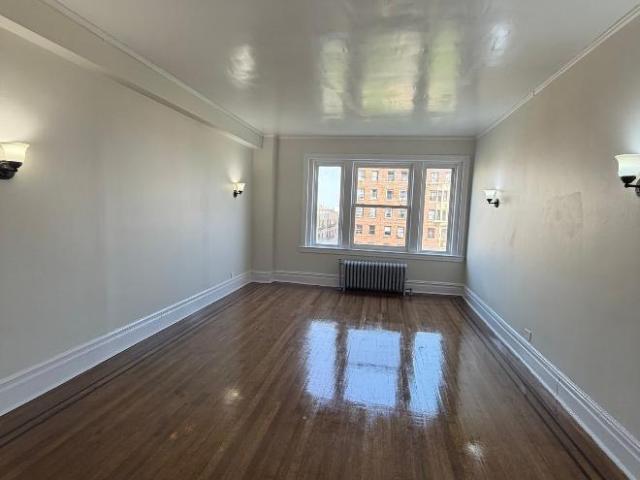 3 Br, 1 bath, Condo 157 S Harrison St