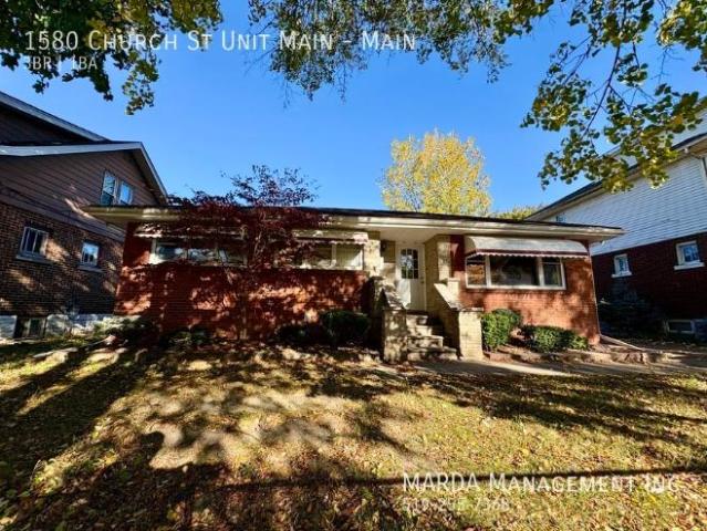 3 Br, 1 bath, Condo 1580 Church St Unit Main