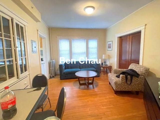 3 Br, 1 bath, Condo 158 Magazine St