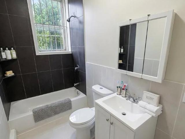 3 Br, 1 bath, Condo 15 Goldsmith Ave