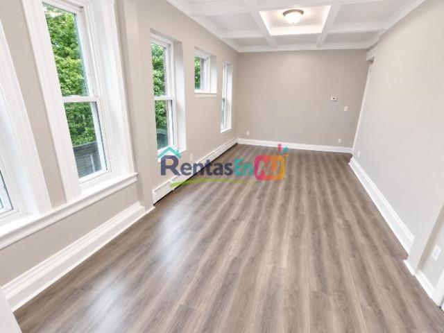 3 Br, 1 bath, Condo 161 S 10th St