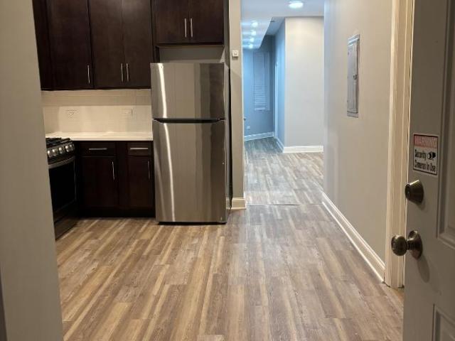 3 Br, 1 bath, Condo 1620 S Kedvale Ave