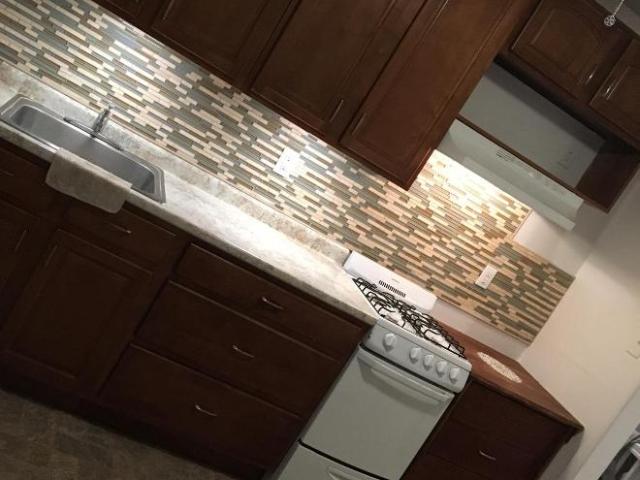 3 Br, 1 bath, Condo 1659 Haworth St