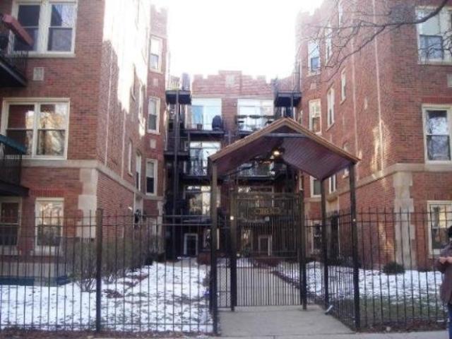3 Br, 1 bath, Condo 1651 W Pratt Ave
