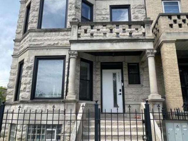 3 Br, 1 bath, Condo 1652 S Ridgeway Ave