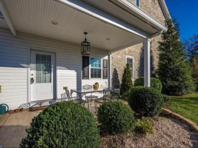 3 Br, 1 bath, Condo 16628 National Pike