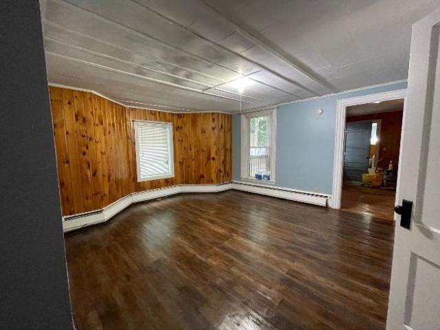 3 Br, 1 bath, Condo 16 Temple Street