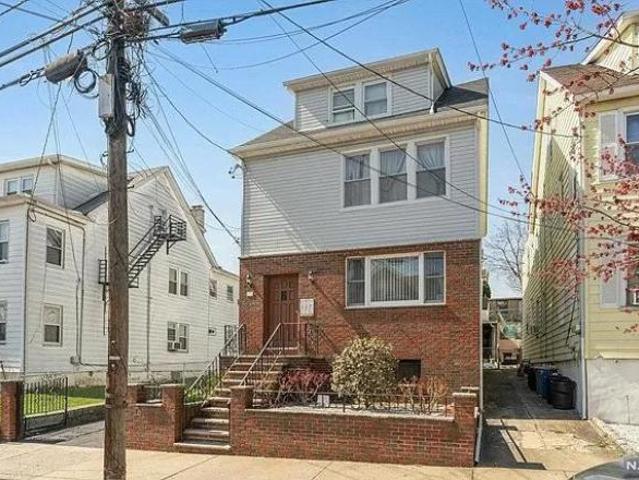 3 Br, 1 bath, Condo 171 Highland Avenue