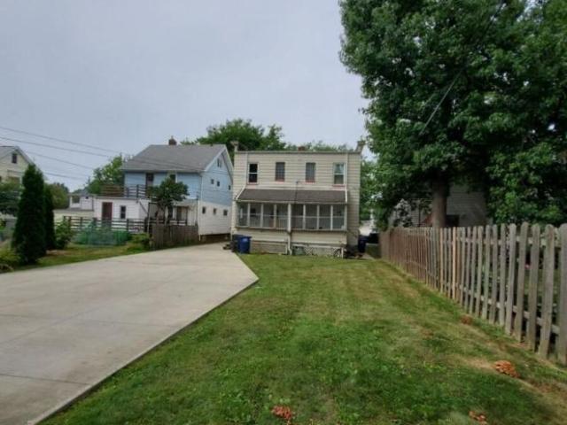 3 Br, 1 bath, Condo 17473 Shaw Avenue