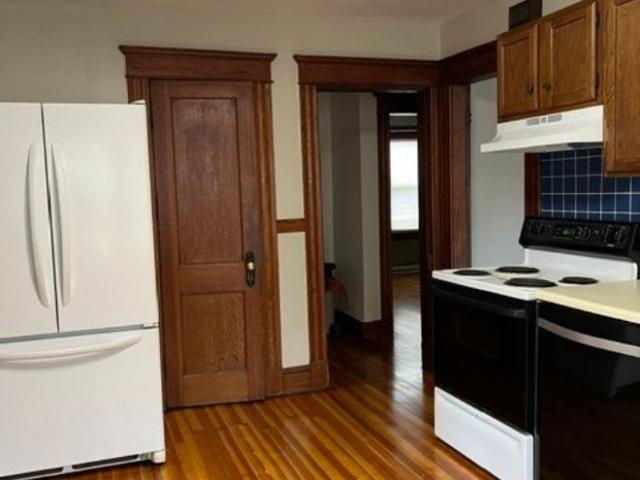 3 Br, 1 bath, Condo 1771 Northampton Street