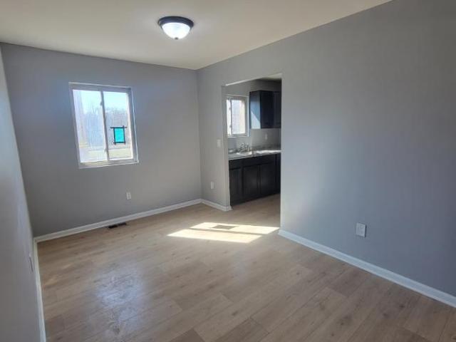 3 Br, 1 bath, Condo 1804 1816 North James H Mcgee Blvd