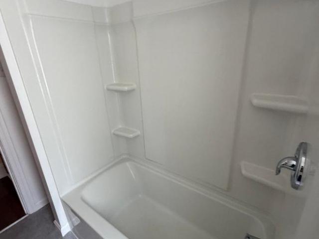 3 Br, 1 bath, Condo 1810 Capouse Ave