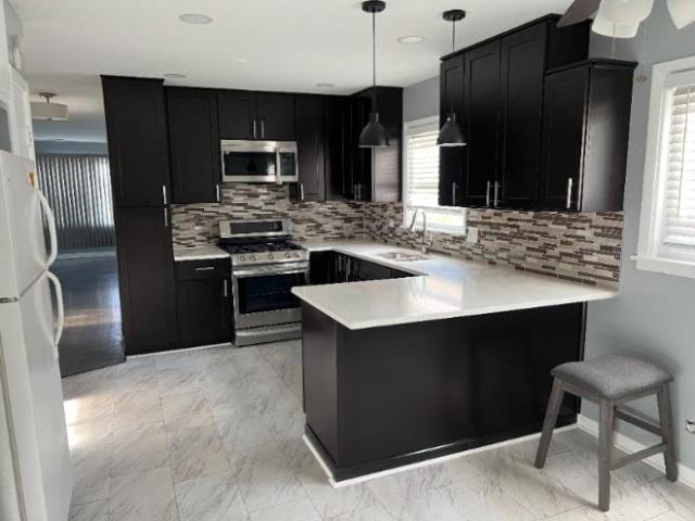3 Br, 1 bath, Condo 1834 North 22nd Ave