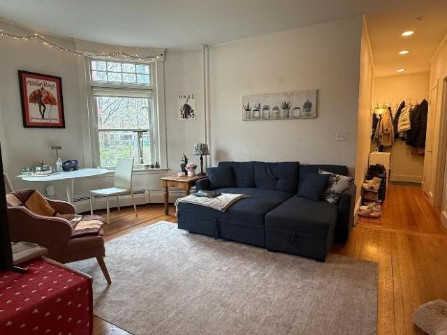 3 Br, 1 bath, Condo 1871 Beacon St