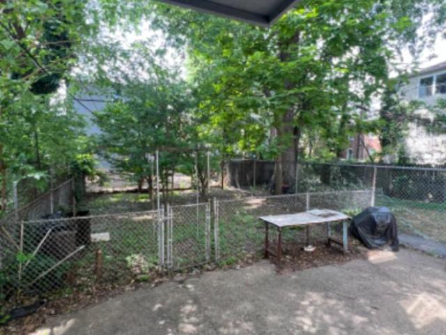 3 Br, 1 bath, Condo 187 Seymour Ave