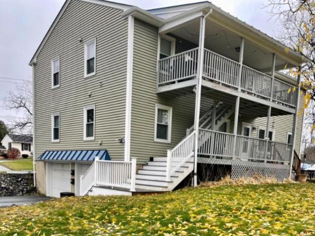 3 Br, 1 bath, Condo 189 Russell St
