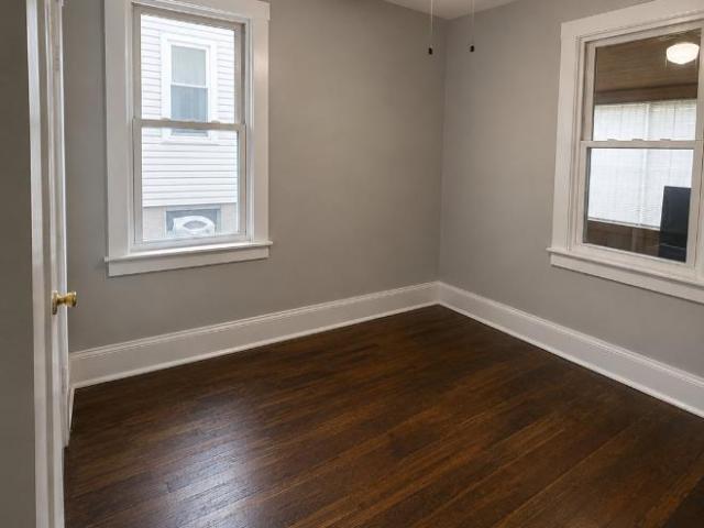 3 Br, 1 bath, Condo 18 Bliss St