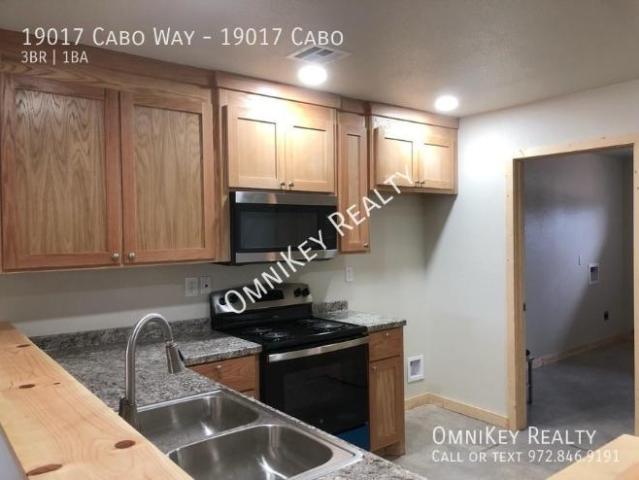 3 Br, 1 bath, Condo 19017 Cabo Way
