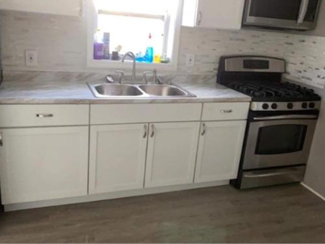 3 Br, 1 bath, Condo 1916 Clay St