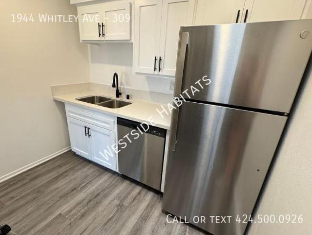 3 Br, 1 bath, Condo 1944 Whitley Ave