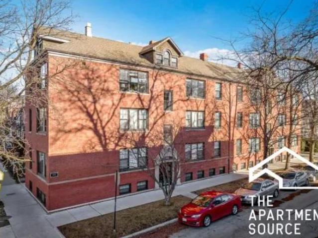 3 Br, 1 bath, Condo 1946 West Nelson Street