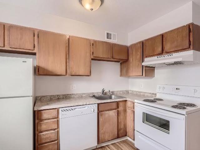 3 Br, 1 bath, Condo 1975 S Decatur Street