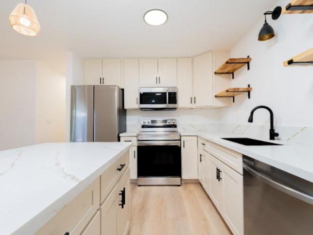 3 Br, 1 bath, Condo 2114 Hewahewa Dr