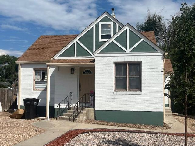 3 Br, 1 bath, Condo 2110 10th Ave