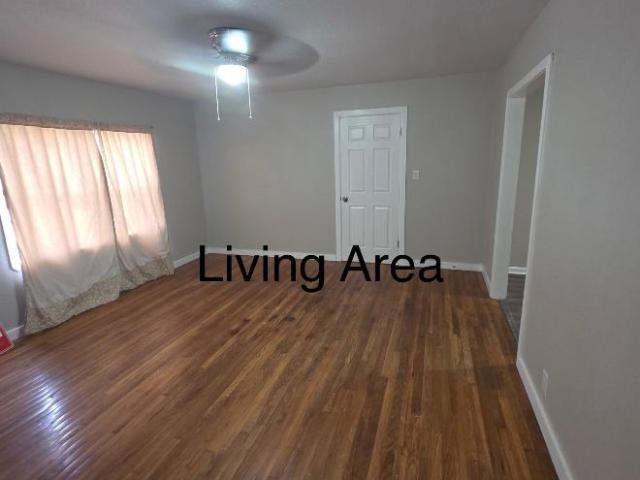 3 Br, 1 bath, Condo 214 Linda Dr