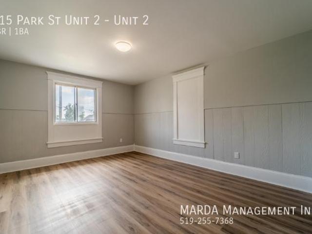 3 Br, 1 bath, Condo 215 Park St