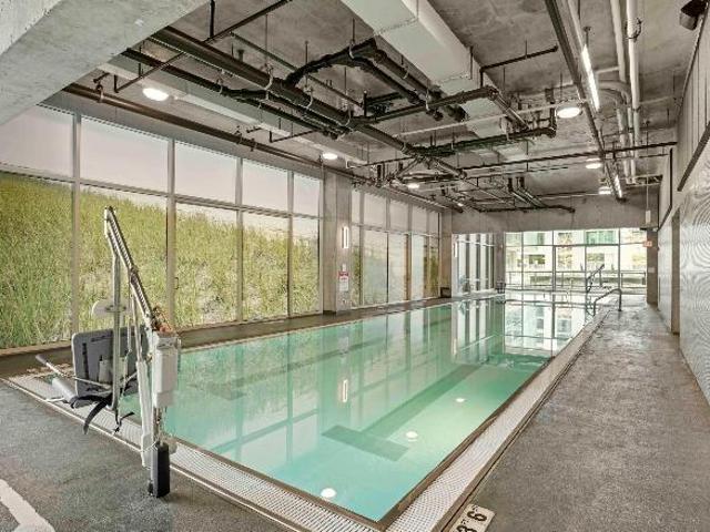 3 Br, 1 bath, Condo 225 East Grand Avenue