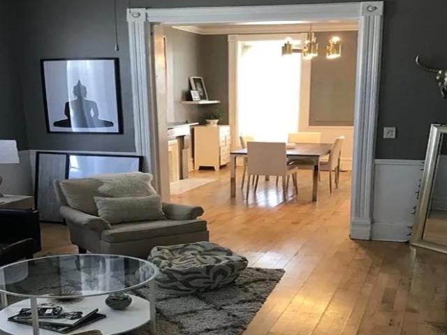 3 Br, 1 bath, Condo 2280 N Clybourn