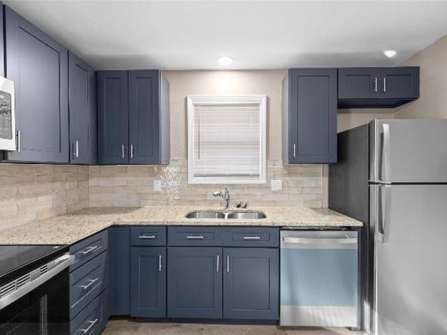 3 Br, 1 bath, Condo 22 Manor Dr