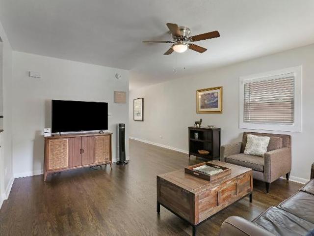 3 Br, 1 bath, Condo 2317 Western Ave