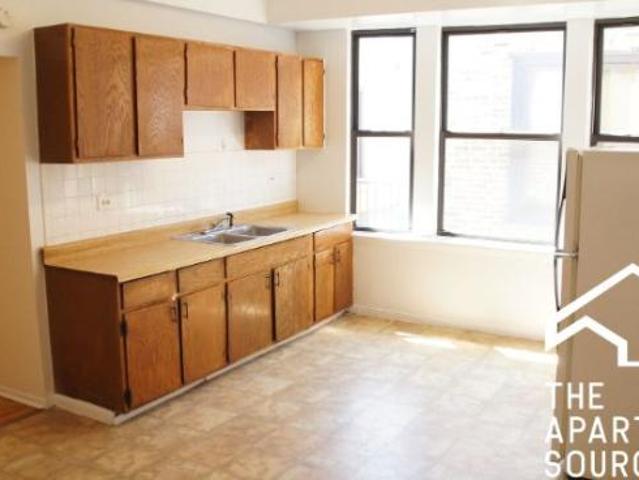 3 Br, 1 bath, Condo 2319 N Kedzie Blvd