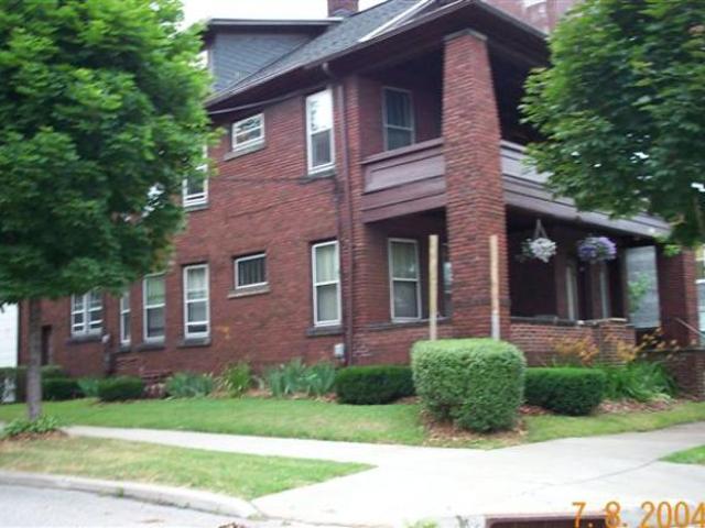 3 Br, 1 bath, Condo 232 Sassafras St