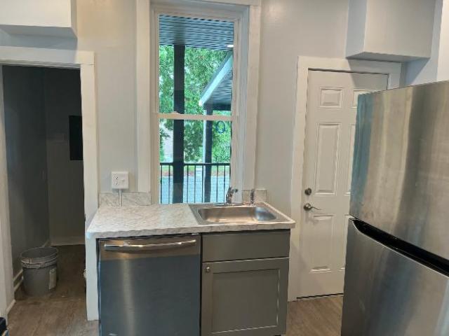 3 Br, 1 bath, Condo 234 Summit Ave