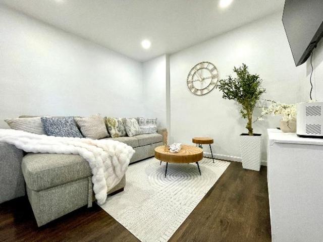 3 Br, 1 bath, Condo 243 Lincoln Ave