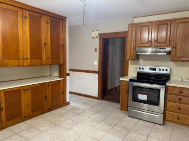3 Br, 1 bath, Condo 244 Union St