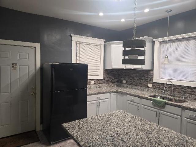 3 Br, 1 bath, Condo 2453 East 73rd Street