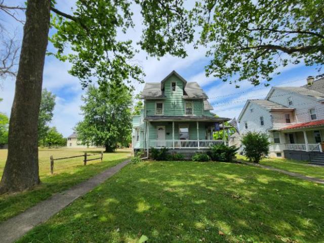 3 Br, 1 bath, Condo 248 Hellertown Ave