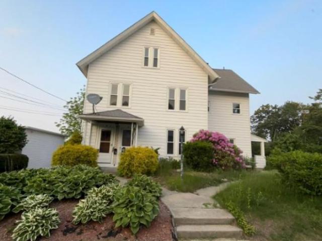 3 Br, 1 bath, Condo 24 Miles St