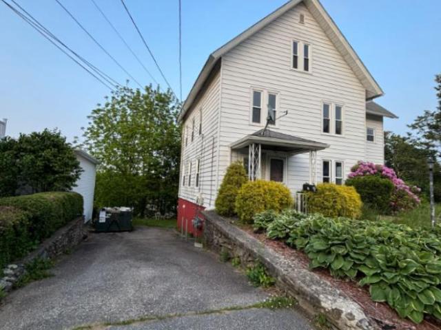 3 Br, 1 bath, Condo 24 Miles Street