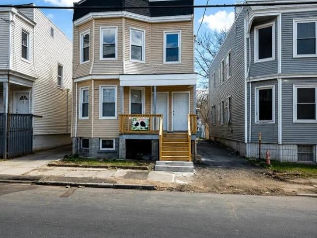 3 Br, 1 bath, Condo 254 21st St