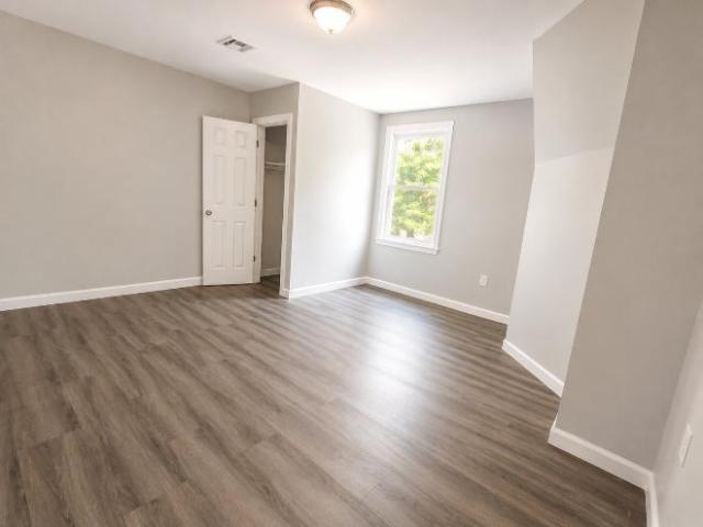 3 Br, 1 bath, Condo 25 Hedden Terrace