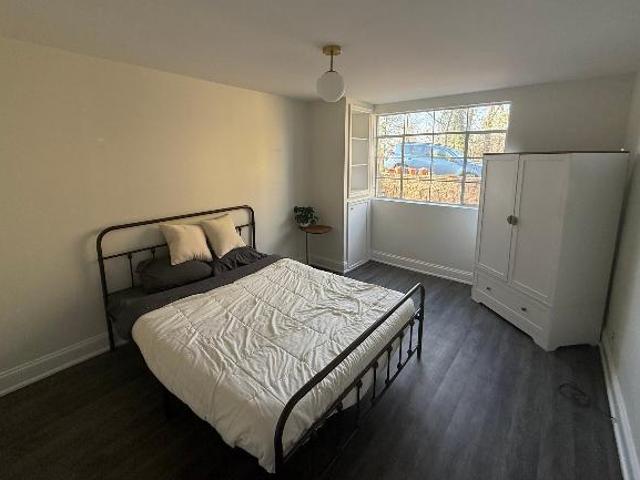 3 Br, 1 bath, Condo 2709 Eton Rd
