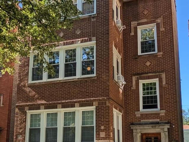 3 Br, 1 bath, Condo 2734 W Winnemac Ave