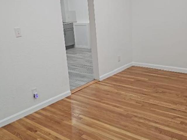 3 Br, 1 bath, Condo 285 Main St