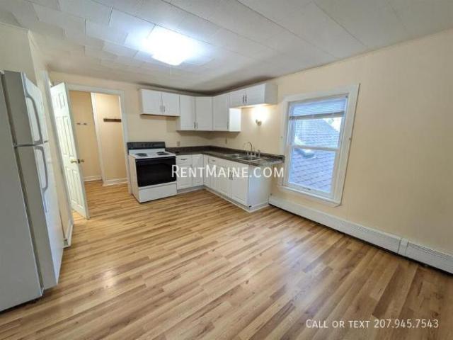 3 Br, 1 bath, Condo 28b Autumn St