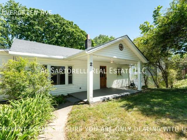 3 Br, 1 bath, Condo 2 Evergreen Ave